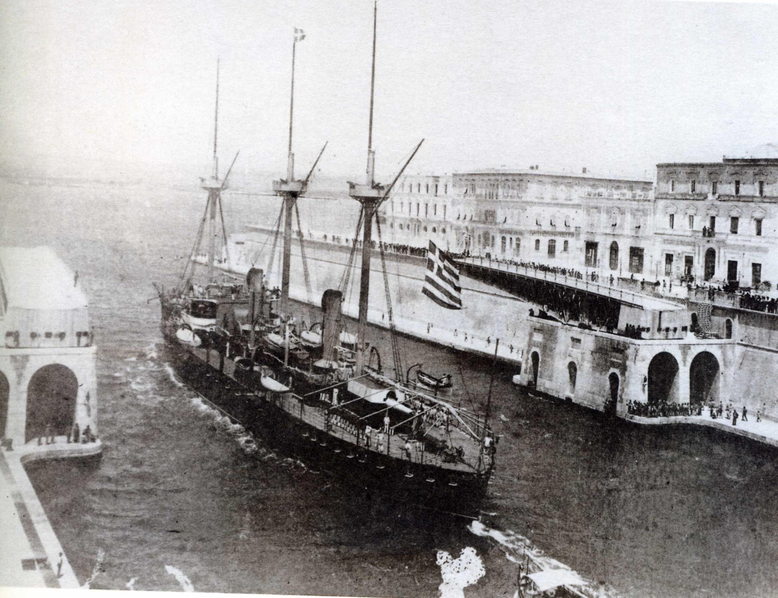Ο Κανάρης και η Σημαία. | navalhistory.gr