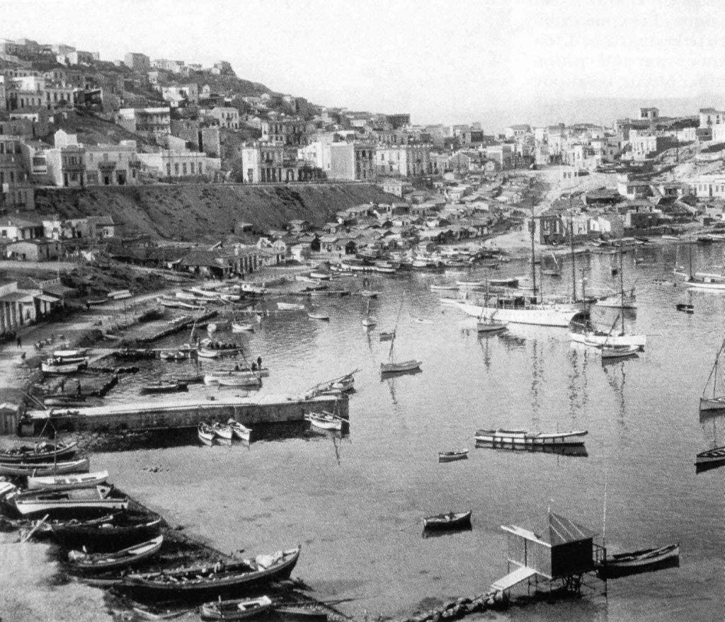 Μικρασιατική Καταστροφή. Πειραιάς και πρόσφυγες | navalhistory.gr